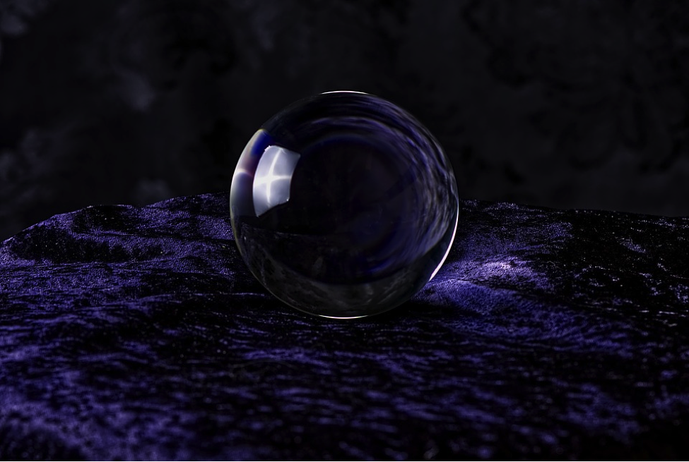 An Introduction to Crystal Balls and The Art of Scrying – Excellence ...